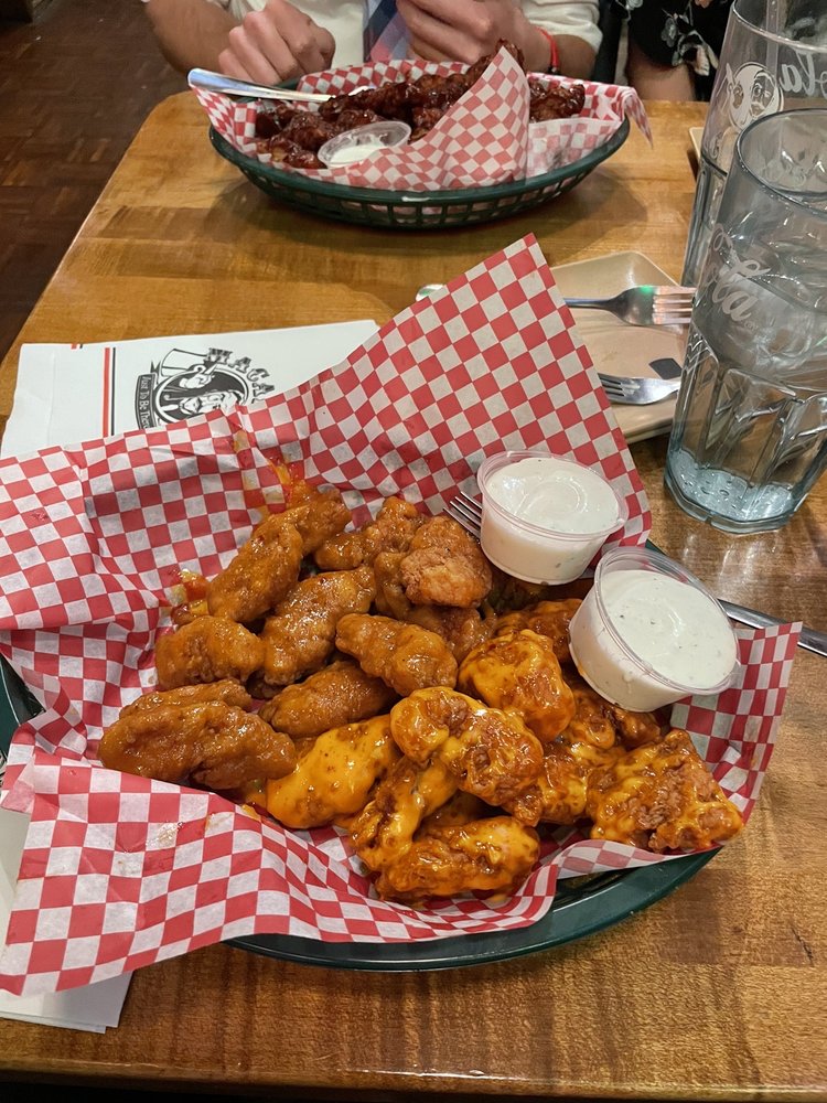 MACADO’S - Updated February 2025 - 127 Photos & 201 Reviews - 922 ...