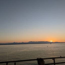 RAY’S CAFÉ - Updated December 2024 - 770 Photos & 600 Reviews - 6049 ...