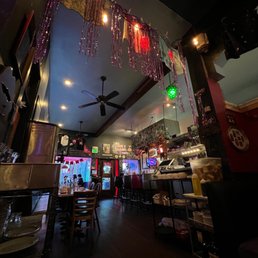 EMMY’S SPAGHETTI SHACK - Updated December 2024 - 896 Photos & 835 ...