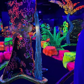 PUTTING EDGE - Updated June 2024 - 276 Photos & 114 Reviews - 5250 ...