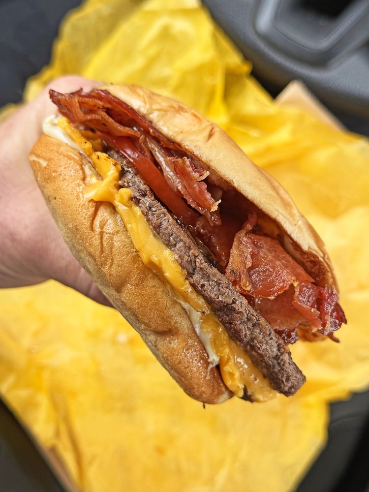 WHATABURGER - Updated December 2025 - 39 Reviews - 12935 Albemarle Rd ...