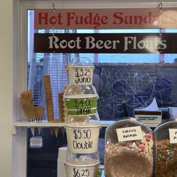 NORTH POLE FUDGE & ICE CREAM CO. - Updated July 2024 - 742 Photos & 560 ...