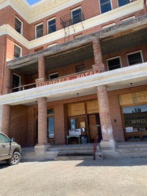 GOLDFIELD HOTEL - Updated August 2024 - 84 Photos & 19 Reviews - 69-79 ...