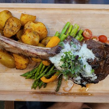 13MOONS RESTAURANT - Updated September 2025 - 267 Photos & 127 Reviews ...