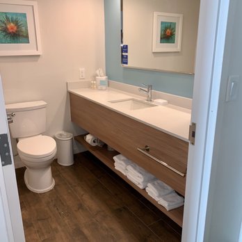 HAMPTON INN & SUITES SAN JUAN - Updated March 2025 - 100 Photos & 109 ...