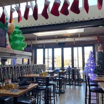 FATPOUR TAP WORKS WICKER PARK - Updated August 2025 - 456 Photos & 700 ...