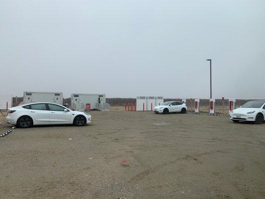 TESLA SUPERCHARGER - BAKERSFIELD - Updated December 2025 - 25 Photos ...