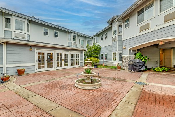 THE LIGHTHOUSE AT CHICO - Updated January 2026 - 45 Photos - 855 Bruce ...