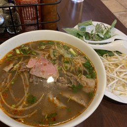 PHO MIDWAY - Updated December 2025 - 289 Photos & 226 Reviews - 17610 ...