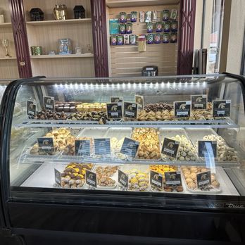 CAESAR’S PASTRY - Updated December 2024 - 173 Photos & 163 Reviews ...