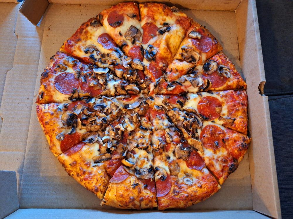 CHECKERS PIZZA & RIBS - Updated October 2025 - 116 Photos & 184 Reviews ...