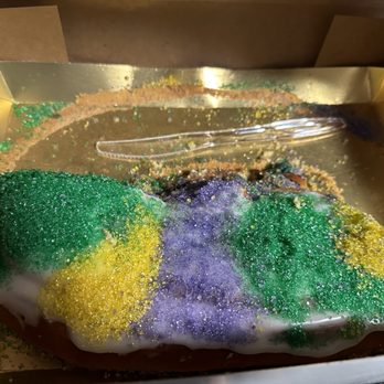 HELFER’S PASTRIES & DELI CAFE - Updated May 2025 - 59 Photos & 61 ...