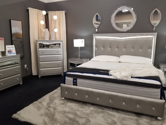 MOR FURNITURE FOR LESS - PHOENIX - Updated November 2025 - 173 Photos ...