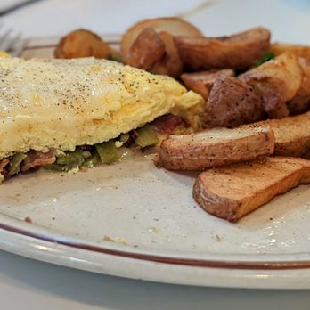 AJ’S CAFE & GRILL - Updated May 2024 - 101 Photos & 240 Reviews - 2800 ...