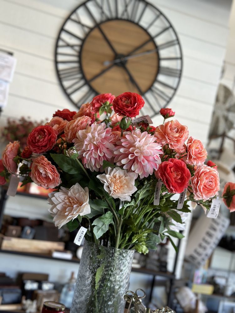 EMBELLISH DECOR & GIFTS - Updated December 2024 - 540 Main St, Woodland ...