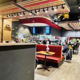 THE RED LLAMA - Updated December 2025 - 264 Photos & 180 Reviews - 8331 ...