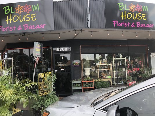 BLOOM HOUSE FLORIST & BAZAAR - Updated December 2025 - 50 Photos & 14 ...