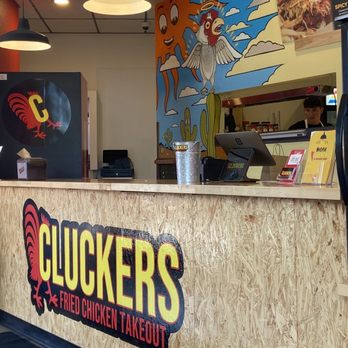 CLUCKERS - Updated July 2024 - 131 Photos & 82 Reviews - 600 S Center ...