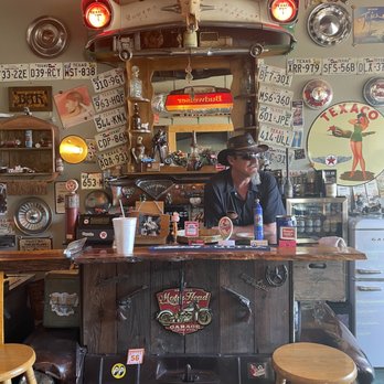 ROWENA FILLIN’ STATION BAR AND GRILL - Updated December 2025 - 201 ...