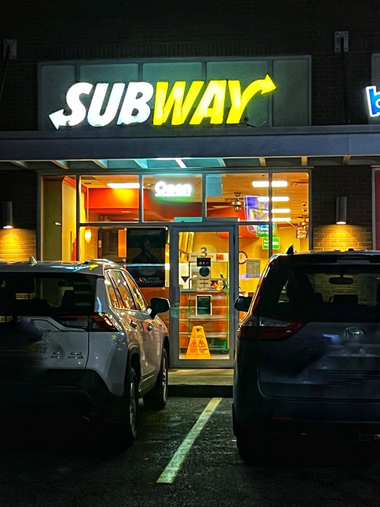 SUBWAY - Updated February 2025 - 1065 Bronte Street S, Milton, Ontario ...