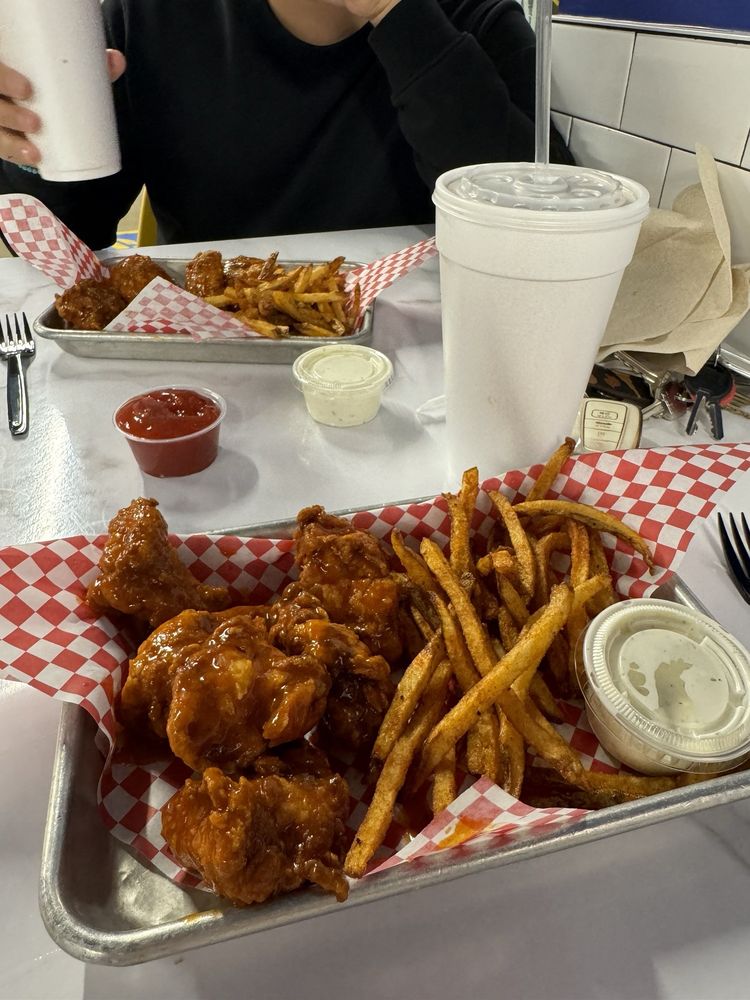 WING KINGS - Updated January 2026 - 19 Photos - 501 N Zaragoza Rd, El Paso, Texas - Chicken ...