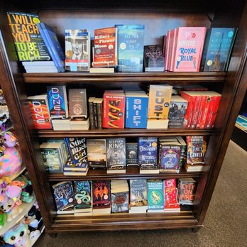 BOOKMANS ENTERTAINMENT EXCHANGE - Updated June 2025 - 276 Photos & 335 ...