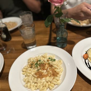 THE FARISH HOUSE - Updated August 2025 - 588 Photos & 379 Reviews - 816 ...