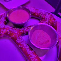 R LOUNGE AT TWO TIMES SQUARE - Updated July 2025 - 564 Photos & 385 ...