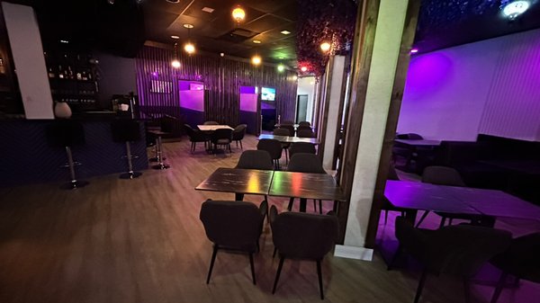 ONE LOUNGE - 71 Photos & 13 Reviews 【5648 International Dr, Orlando ...