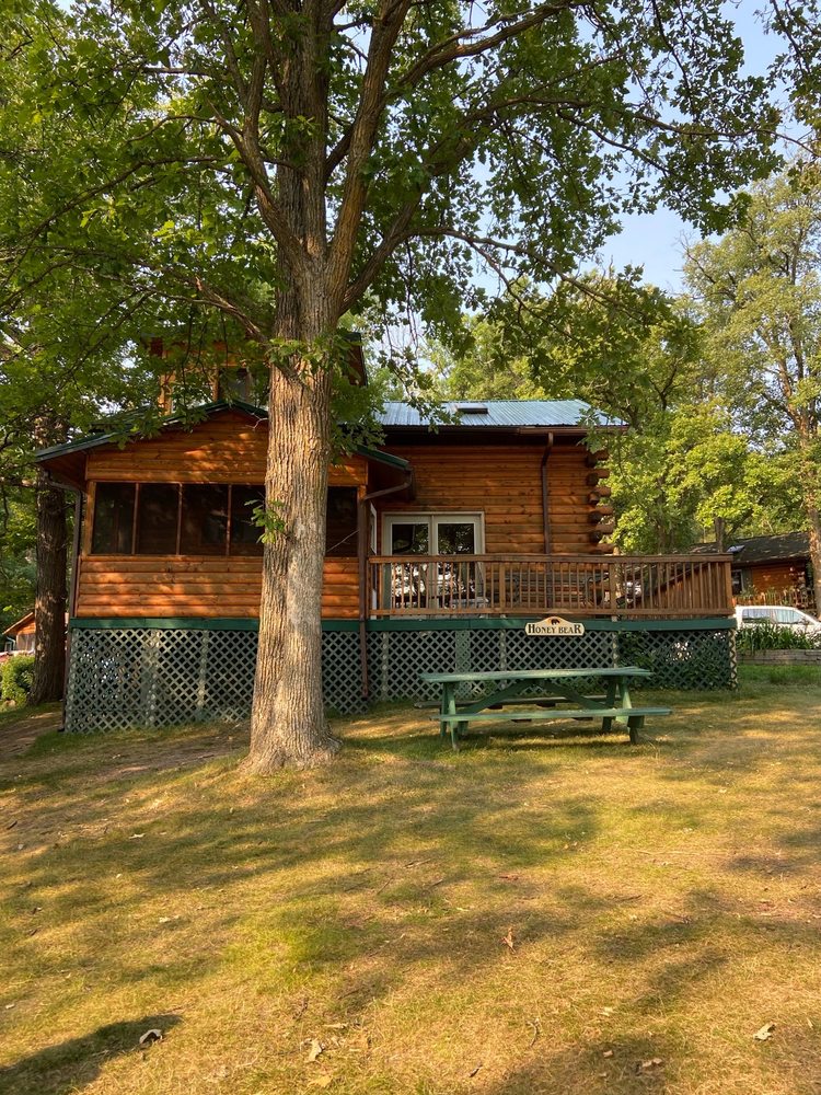 ANDERSON’S GRAND VU LODGE - Updated December 2025 - 83 Photos - 9789 ...