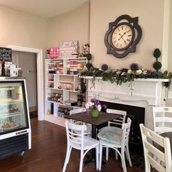 Best Custom Cake Bakery Near Me - October 2025: Find Nearby Custom Cake ...