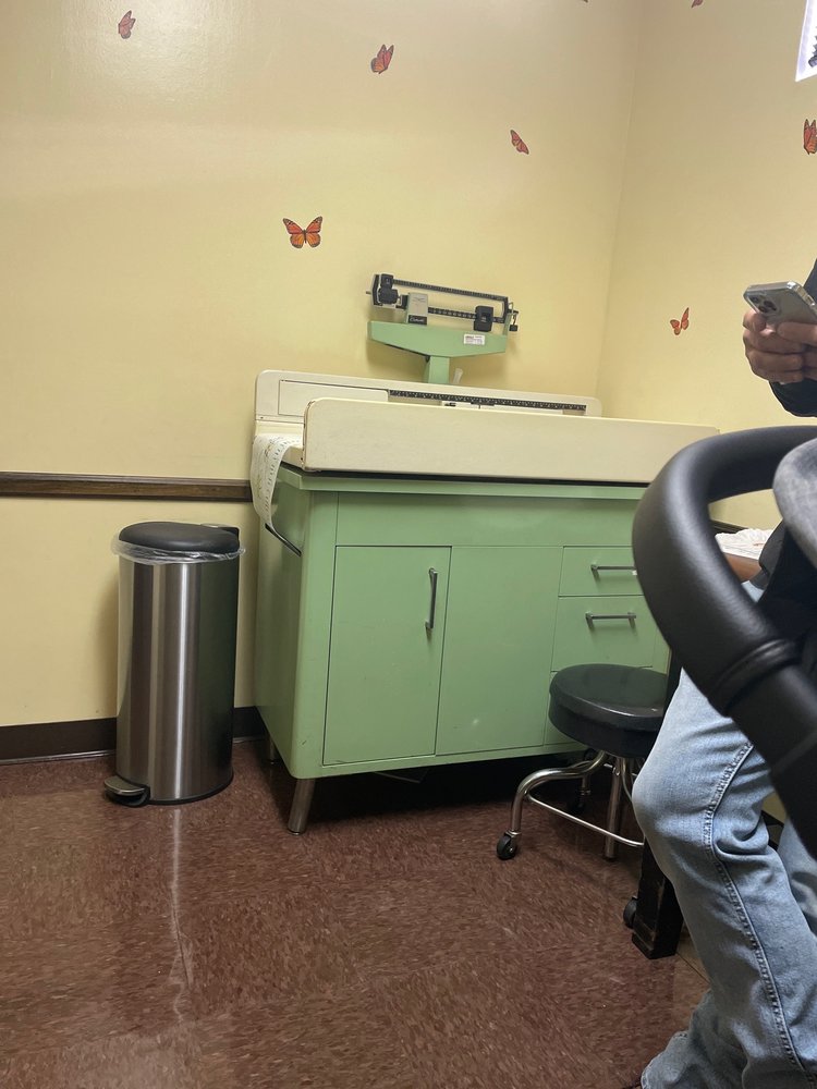 AMY TRAN, MD - Updated May 2025 - 27 Reviews - 3325 Palo Verde Ave ...