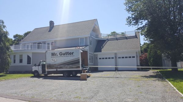 MR GUTTER - Updated October 2025 - 17 Photos & 12 Reviews - 47 Cedar ...