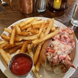 PETER CHRISTIAN’S TAVERN - Updated July 2025 - 148 Photos & 290 Reviews ...