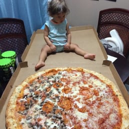 LAZY MOON PIZZA - Updated November 2024 - 888 Photos & 910 Reviews ...
