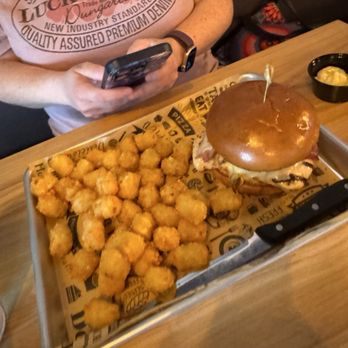 PERRYTOWN TAP HOUSE - Updated October 2025 - 64 Photos & 24 Reviews ...