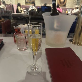 HUBBARD INN - Updated September 2025 - 546 Photos & 289 Reviews - 110 W ...