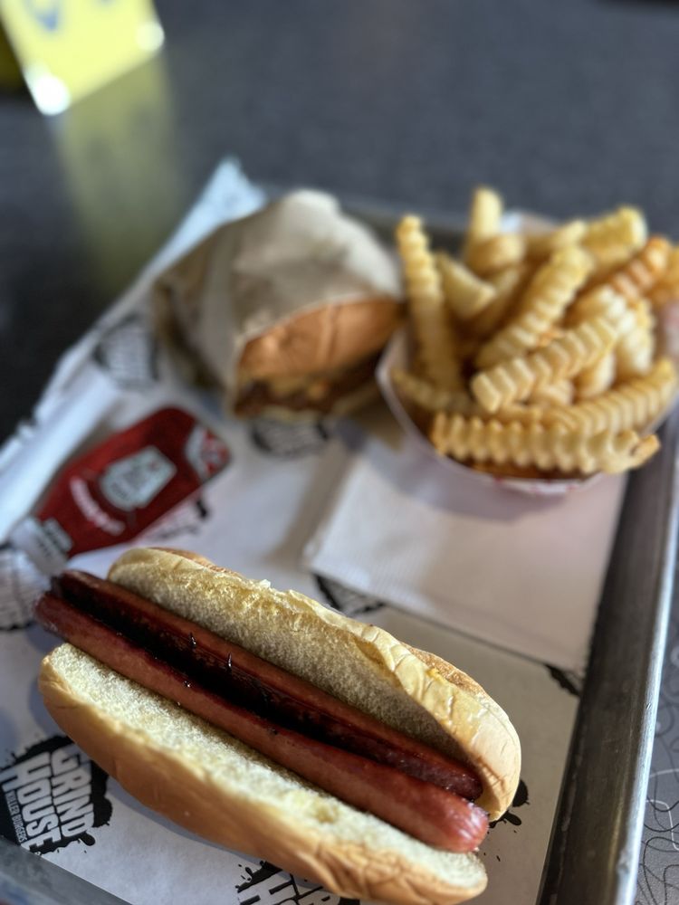 GRINDHOUSE KILLER BURGERS - Updated August 2025 - 465 Photos & 404 ...