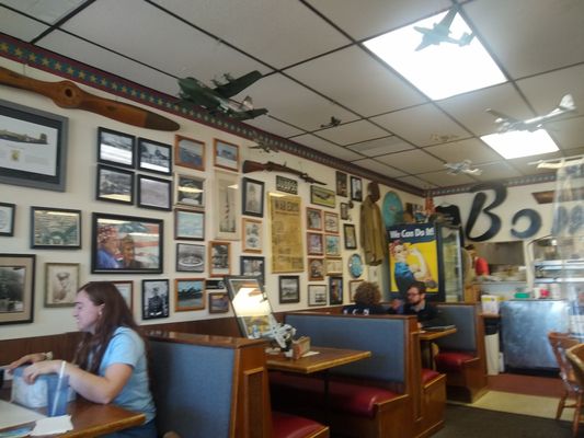 THE BOMBER RESTAURANT - 262 Photos & 309 Reviews - 306 E Michigan Ave ...
