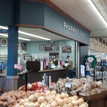 BIG Y - Updated August 2025 - 70 Photos & 35 Reviews - 33 Fieldstone ...