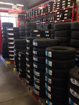 TOWN FAIR TIRE - Updated December 2025 - 26 Photos & 42 Reviews - 1127 ...