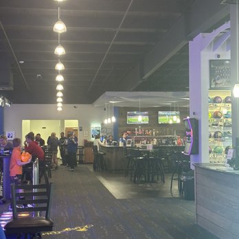 KINGPIN ENTERTAINMENT CENTER - Updated January 2026 - 400 Heivly St ...