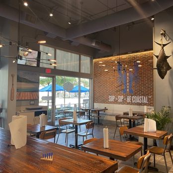 DOCK LOCAL - Updated March 2025 - 101 Photos & 48 Reviews - 211 S Akard ...