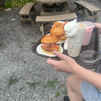 DILLY’S AT CENTRE BRIDGE - Updated December 2025 - 82 Photos & 160 ...