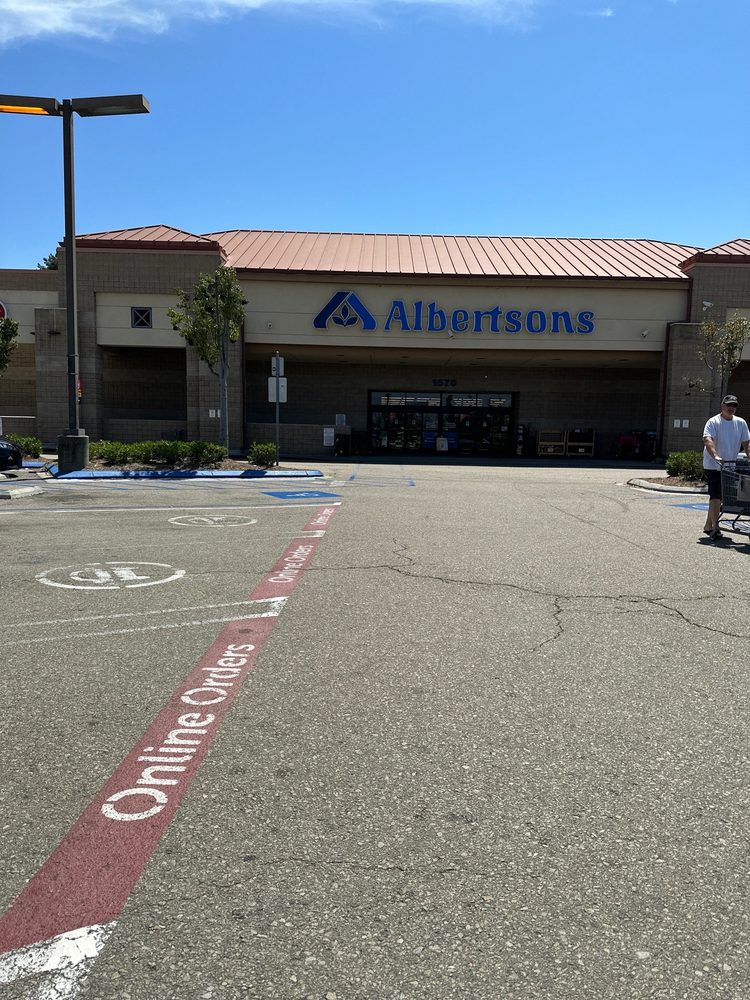 ALBERTSONS - Updated May 2024 - 54 Photos & 74 Reviews - 1570 W Valley ...
