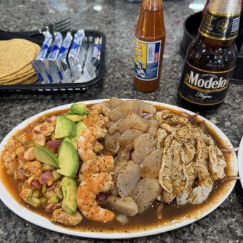 MARISCOS DON MONCHIS - Updated December 2025 - 66 Photos & 80 Reviews ...