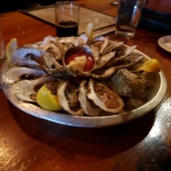 THE ALBANY ALE & OYSTER - Updated February 2025 - 585 Photos & 482 ...