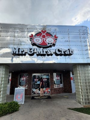 MR. & MRS. CRAB - Updated September 2025 - 202 Photos & 184 Reviews ...