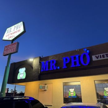 MR PHO - Updated January 2025 - 155 Photos & 212 Reviews - 6205 ...