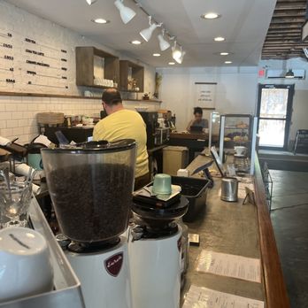 PIECEWISE COFFEE - Updated May 2025 - 84 Photos & 70 Reviews - 2001 ...